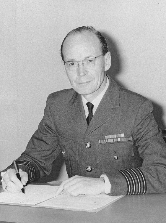 8. Group Captain Peter Lewer OBE FBIPP – RAF Photographers Memorial