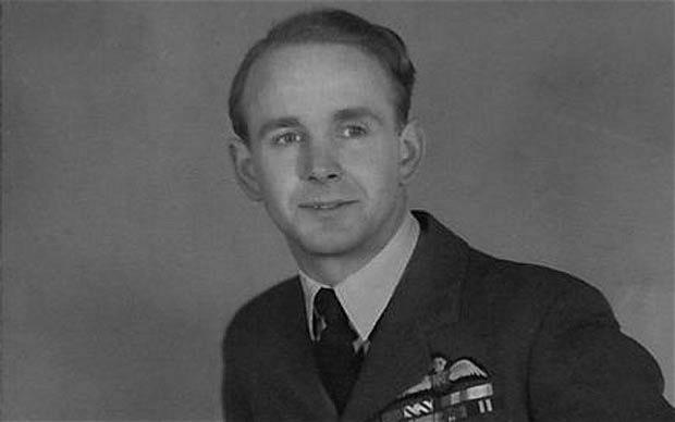 Wing Commander Gordon Hughes DFC, DSO – RAF Photographers Memorial