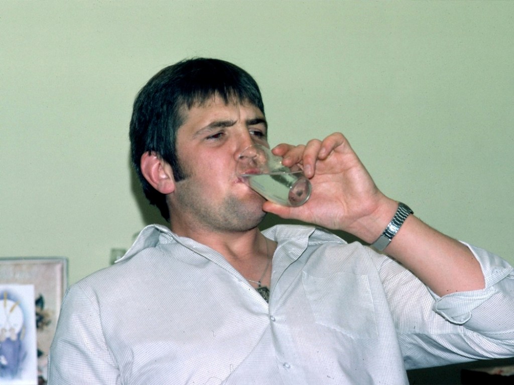 Dai Coleman Yamming Vodka, Elmpt Married Quarter, Germany 1980 – RAF ...